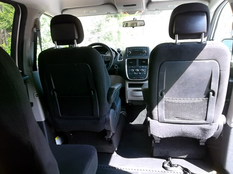 Lowered Floor Minivans 007 - Stalls Medical / Adaptive Vans, Inc.